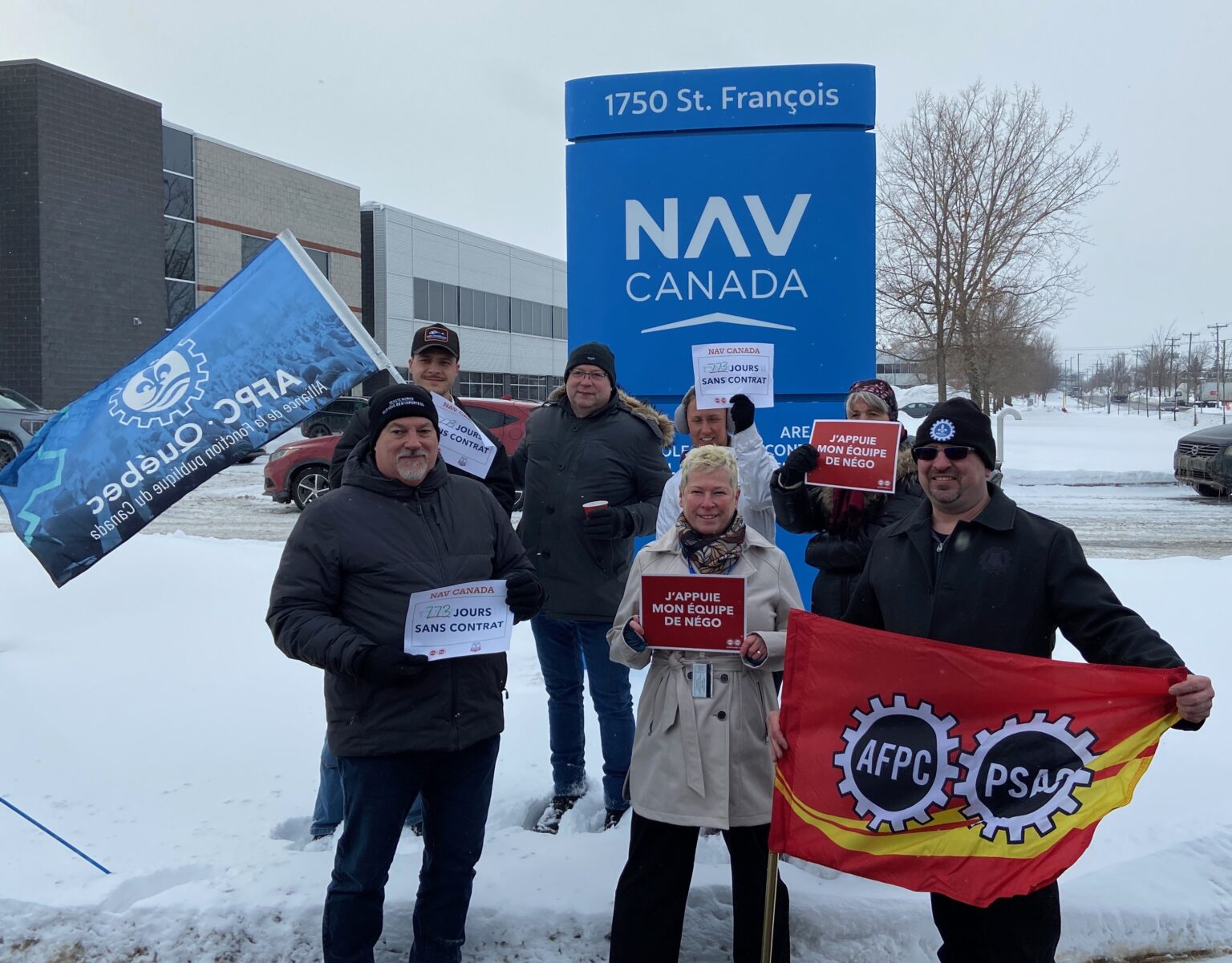 NAV CANADA: UCTE-PSAC members overwhelmingly vote in favour of strike ...